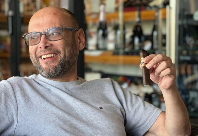 Marcelo VIP, golpista que virou livro e filme, morre aos 49 anos - SBT News